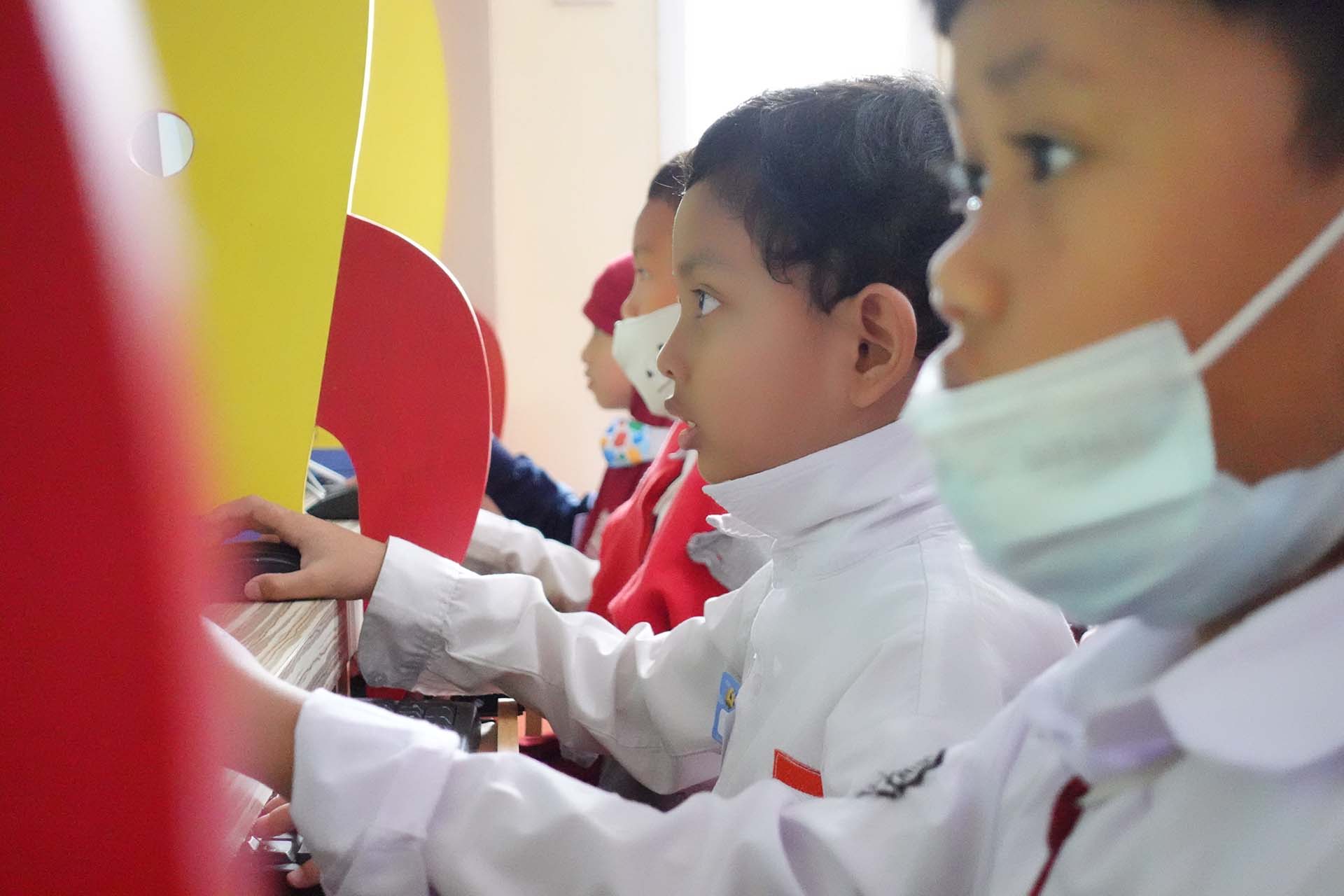 Crafting Dreams: Students Shape their Dream Libraries in the Minecraft ...